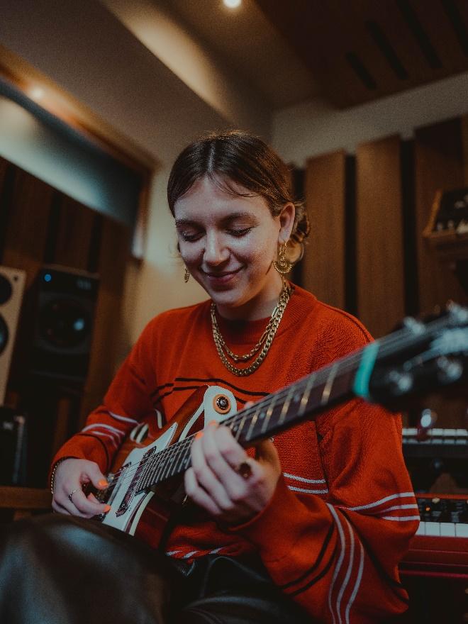 Maya Delilah Shares Cover Of Neil Young's "Harvest Moon" For Upcoming ...