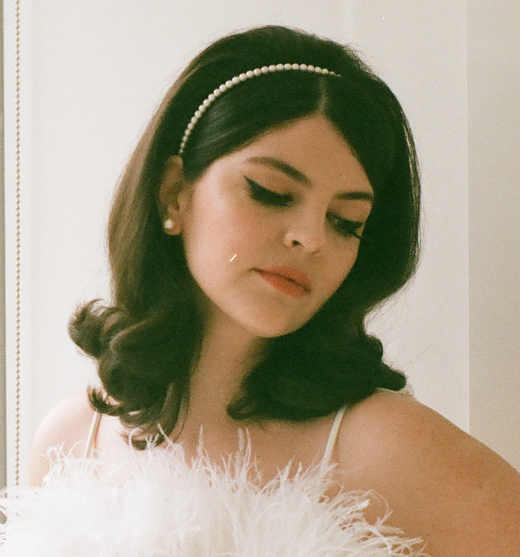 Nikki Yanofsky Shares Beautiful Rendition Of "C'est Si Bon", Announces ...